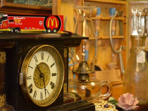 Poppy's Antique Mall and Flea Market Is The Best In Missouri