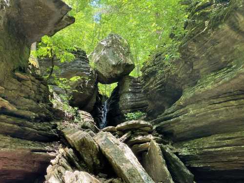 Balanced Rock Falls, Arkansas: Unique Rock Formation In Jasper