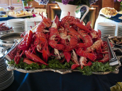 Dine And Indulge At This All You Can Eat Lobster Buffet In Maine