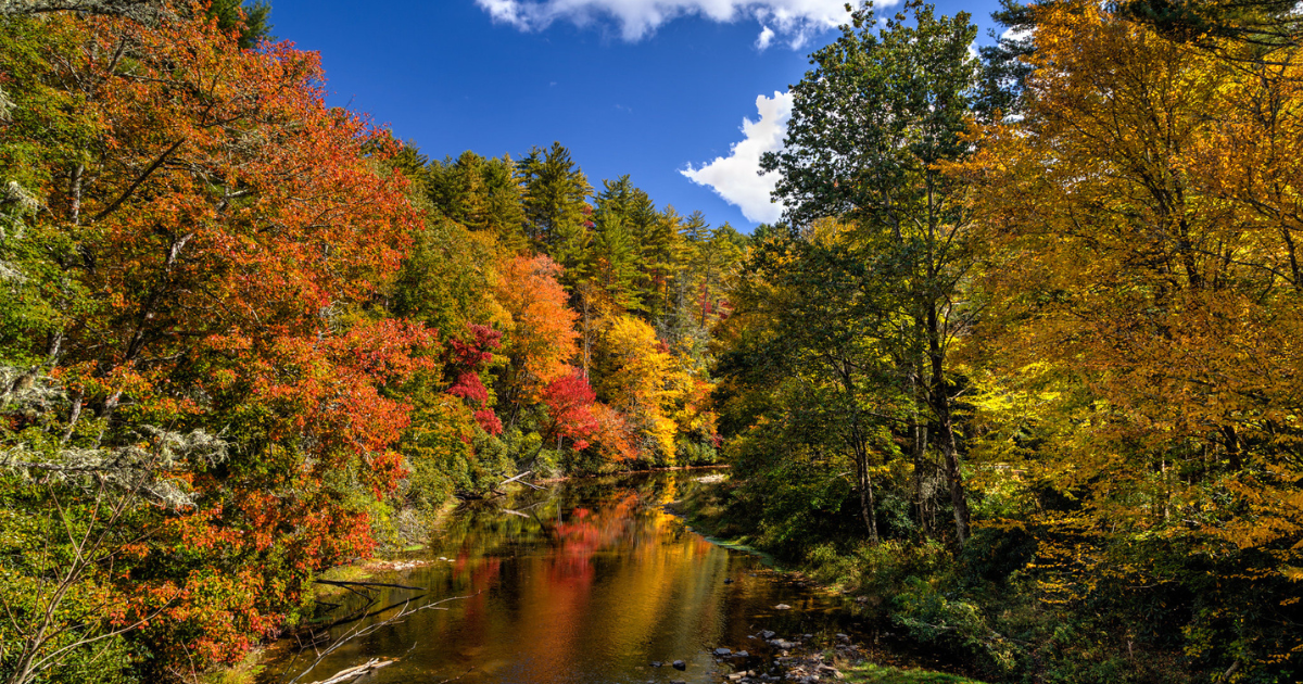 Linville Falls In North Carolina Is Even Better With Fall Colors