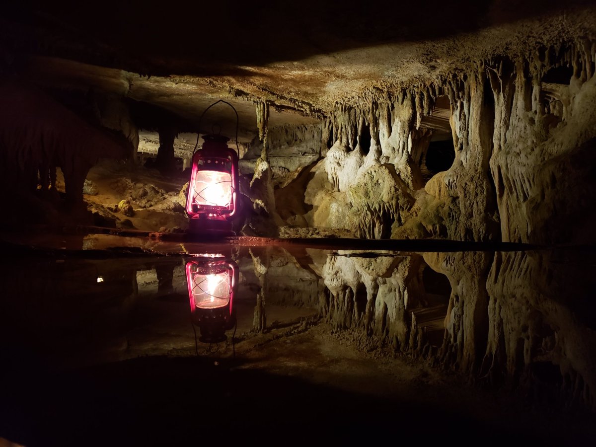 Take The Spooky Lantern-Lit Cave Tour In Tennessee This Fall