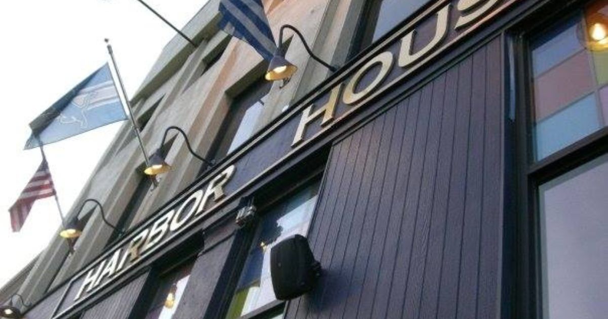 Chow Down At Harbor House, An All-You-Can-Eat Seafood Restaurant In Detroit