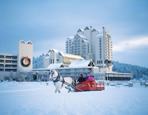 For A Winter Getaway In Idaho, Visit The Coeur d'Alene Resort
