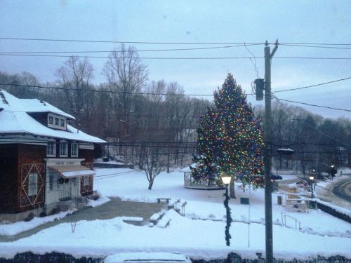Ivoryton: One Of The Best Christmas Towns In Connecticut