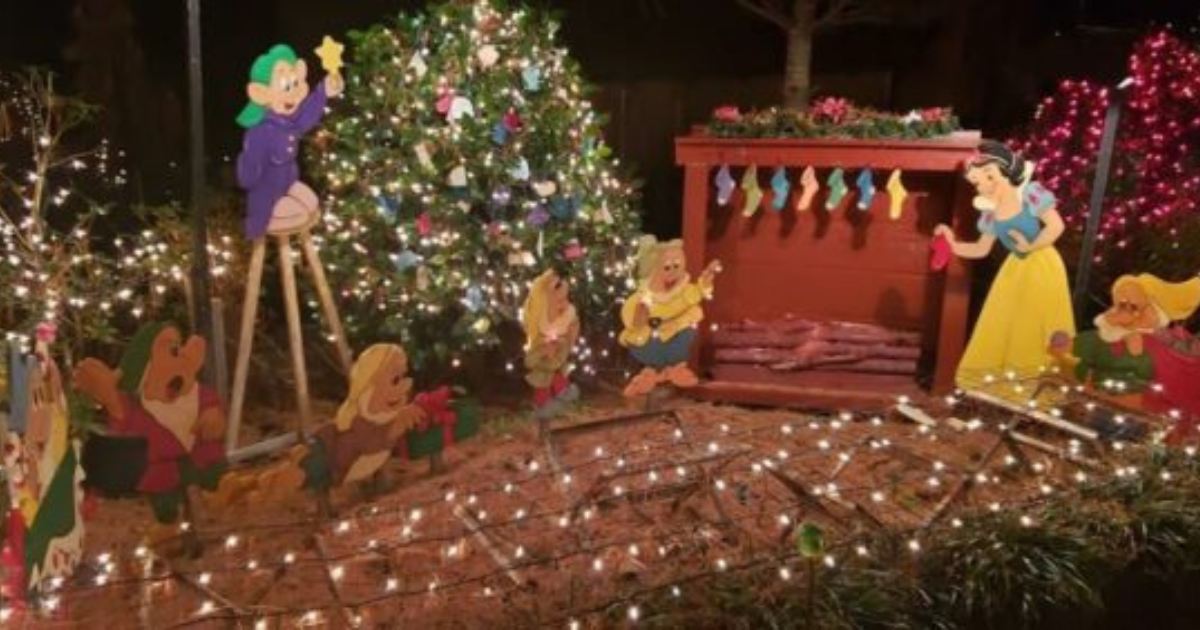 Lewis Lights In Mississippi: An Annual Favorite Holiday Display