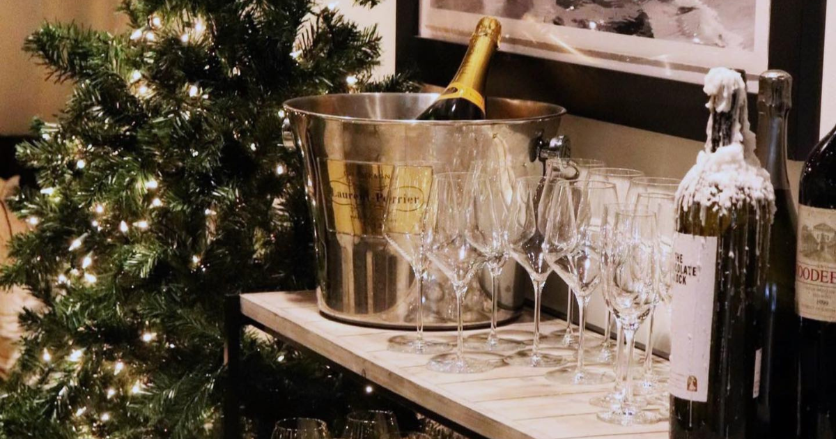 Yebo Ski Haus Is A Georgia Restaurant That Decks Its Halls With ...