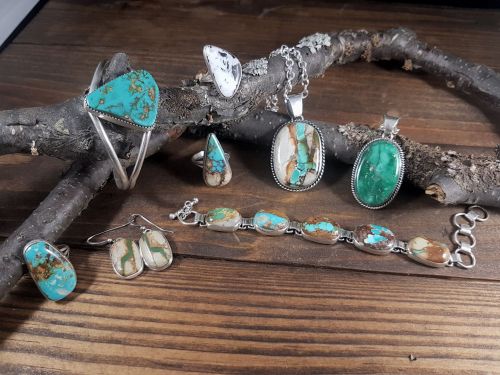 Take This Turquoise Mine Tour In Nevada And Dig For Gems