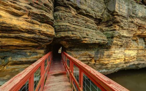 Hike Right Through One Of The Amazing Landforms In Wisconsin