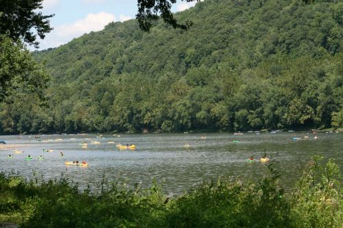 5 Places To Go River Tubing In Pennsylvania