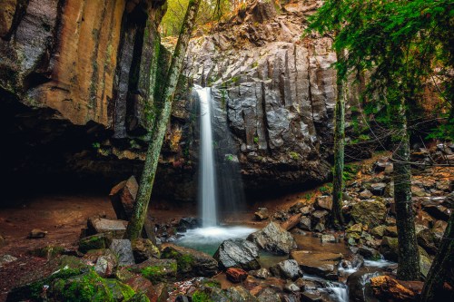 Explore the Stunning Redding Waterfall Loop in Northern California