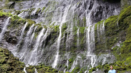 The Weeping Wall In Hawaii Is A Majestic Sight