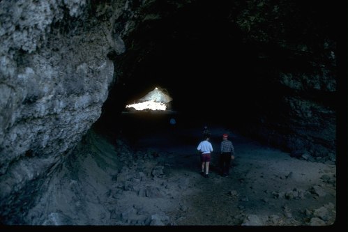 Caves In Oregon: Explore A Little-Known Lava Tube Cave
