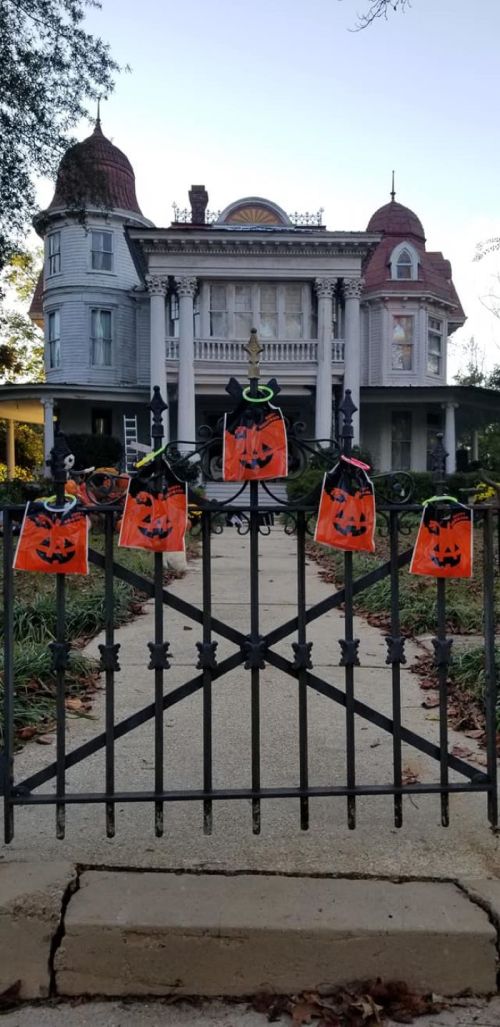 Tour The Allen House In Arkansas: A Haunted House In Monticello