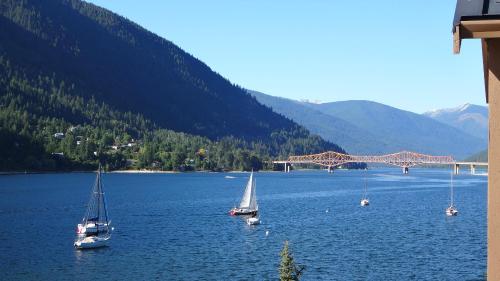 How Long Does It Take To Drive The Selkirk Loop?