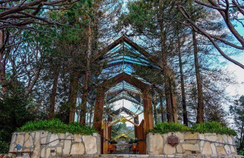 The Glass Church: Unique Chapel In Southern California