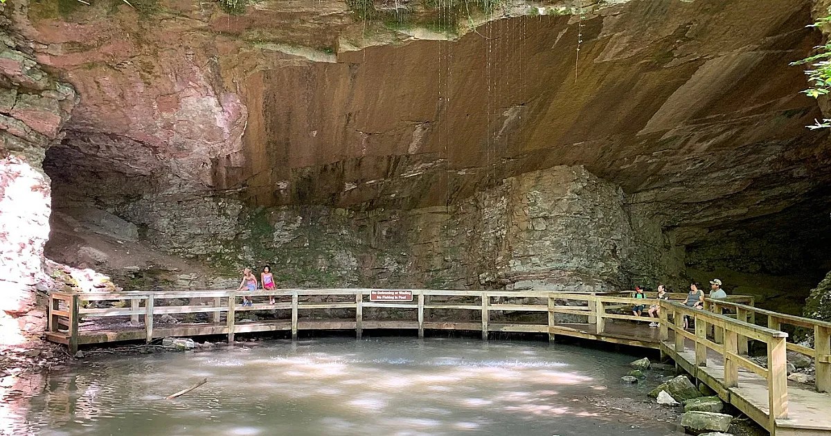 Hiking To This Aboveground Cave In Georgia Will Give You A Surreal ...