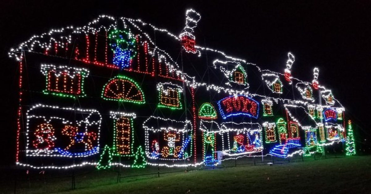 Check Out This Stunning Festival Of Lights In Iowa