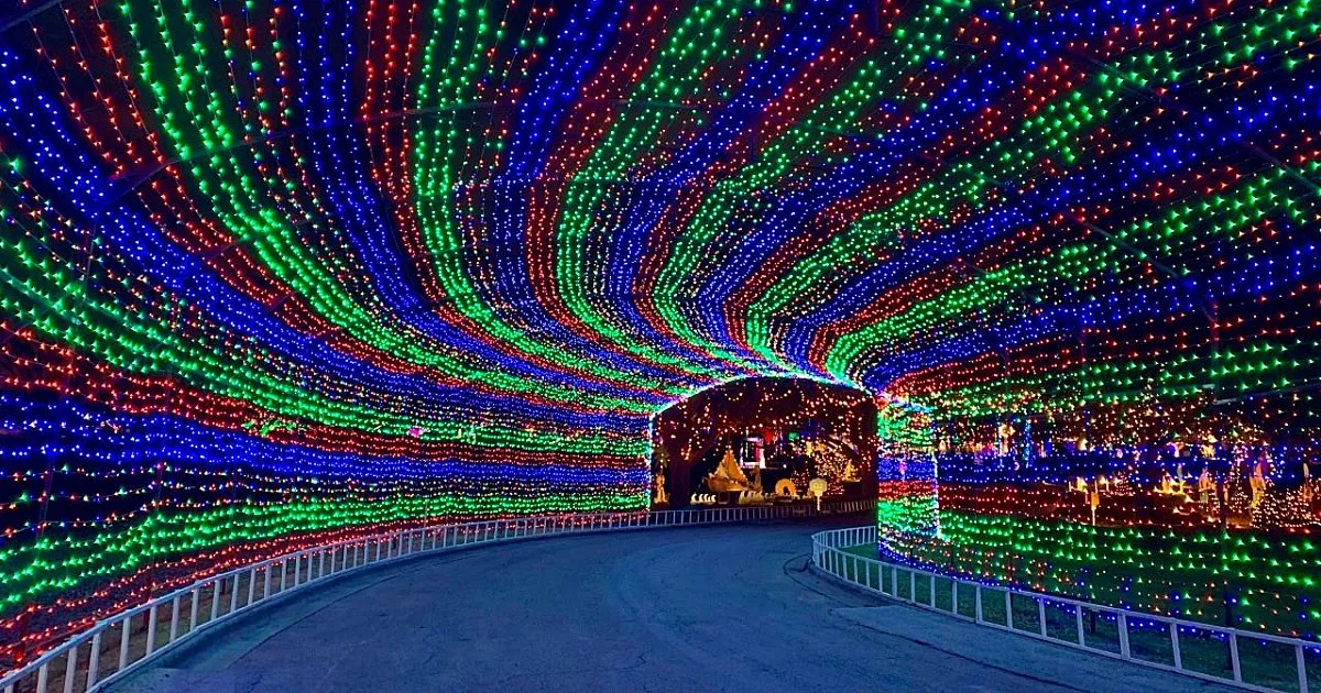 Trail Of Lights In Austin Is An Epic Christmas Light Show In Texas