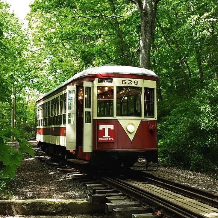 Best Trolley Ride In Connecticut: The Shore Line Trolley Museum