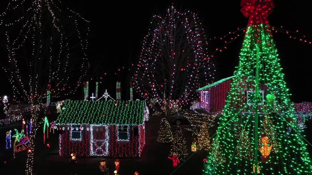 Visit The Best Local Christmas Light Displays In CT This Season