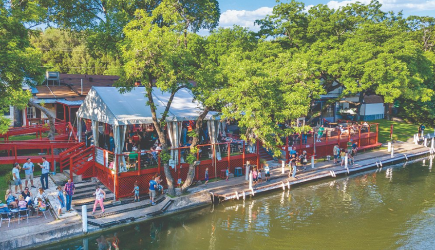 The County Line on the Lake: Stunning Waterfront Dining in Texas