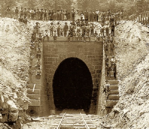 The Dingess Tunnel In West Virginia Has A Creepy Past