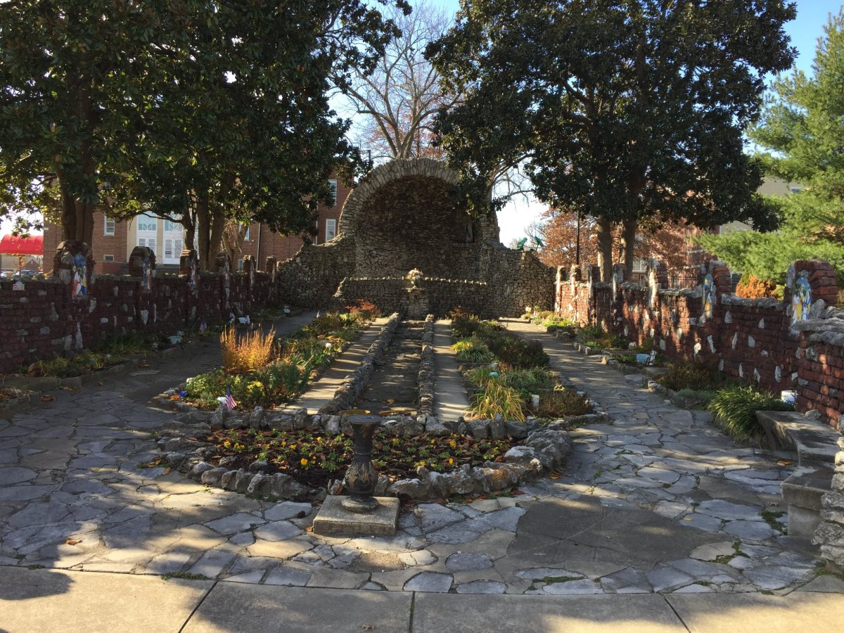 Spend Time Reflecting In This Rock Garden And Grotto In Kentucky