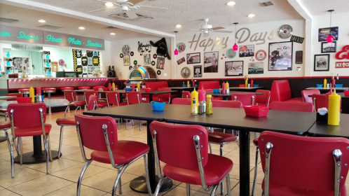 Hot Rodz Diner Is A 50s-Themed Restaurant In Texas
