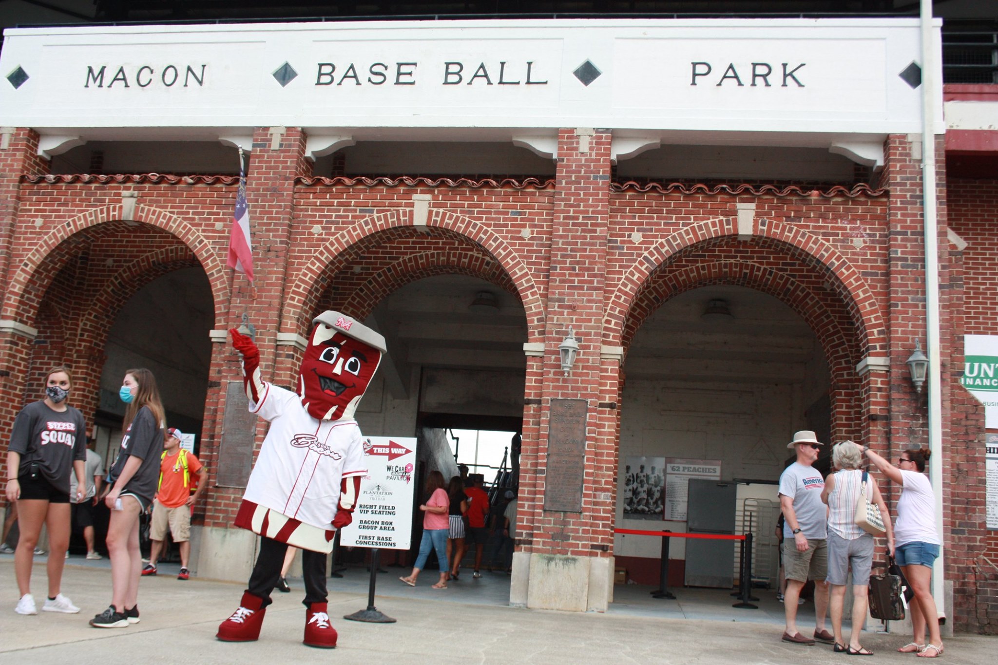 Georgia’s Bacon-Themed Menu At Luther Williams Ball Park Is Heaven For ...