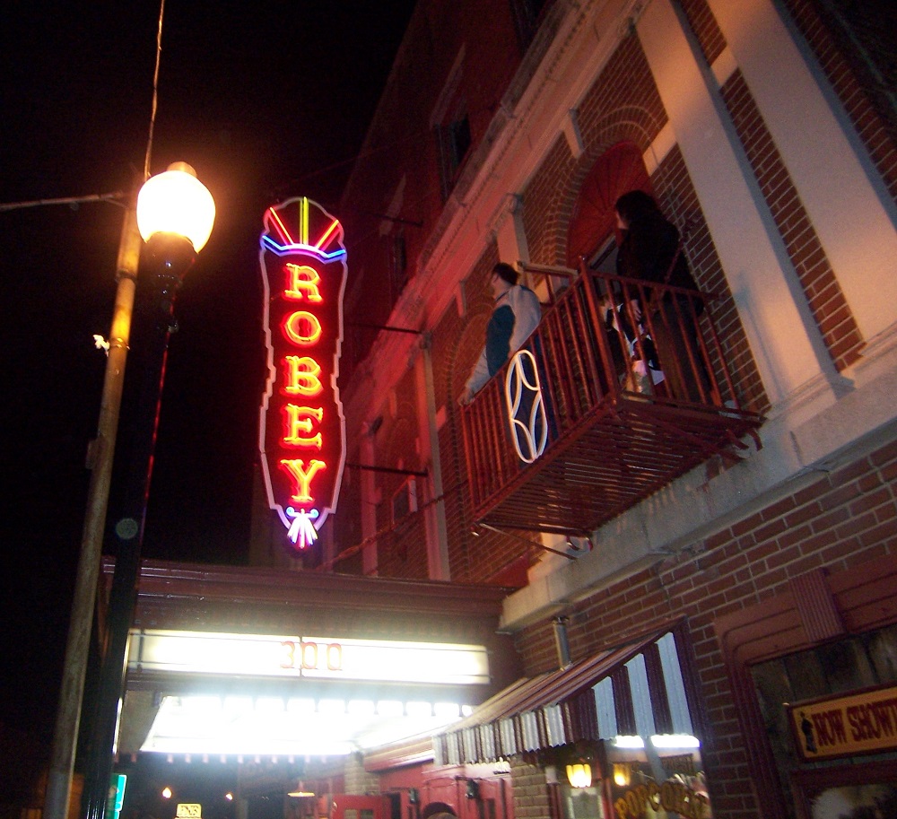 See A Movie At The Robey, West Virginia's Longest-Running Theater