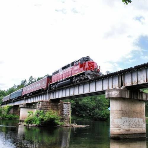 Hiwassee Loop Train Trip: The Most Breathtaking Views In Tennessee