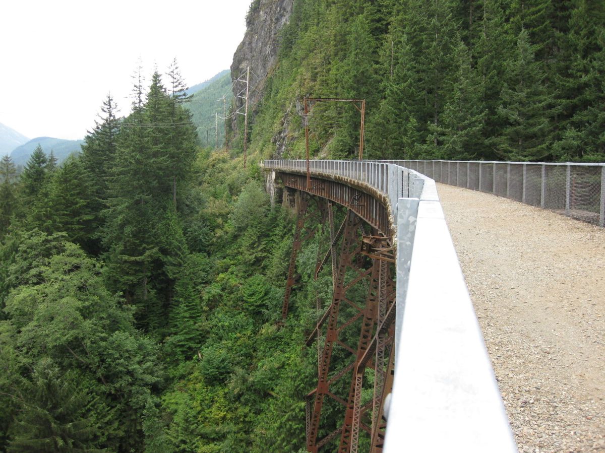 Enjoy The Scenic Views On The John Wayne Pioneer Trail In Washington