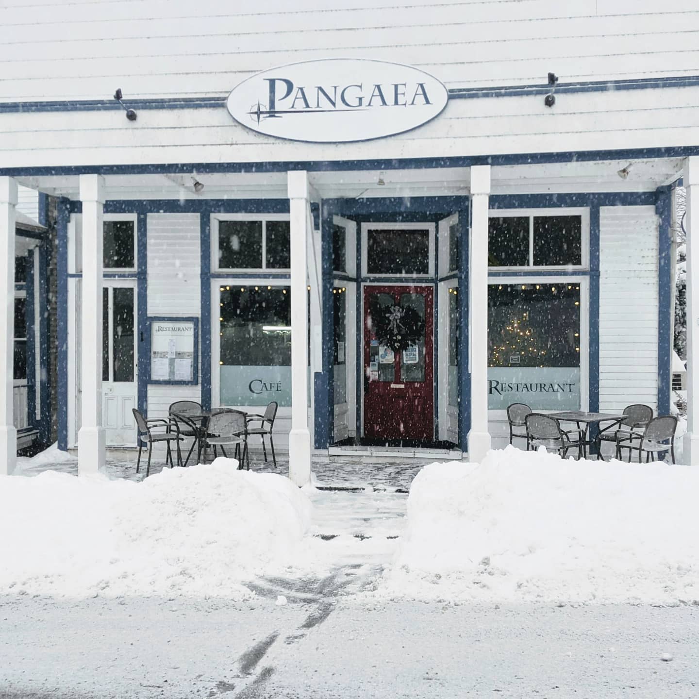 Pangaea Is A Little-Known Vermont Restaurant That’s In The Middle Of ...