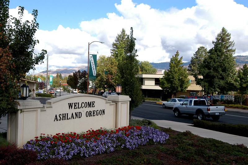 It’s Impossible Not To Love The Most Eccentric Town In Oregon, Ashland