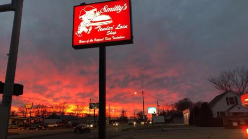 Savor The Best Sandwich In Iowa At Smitty's Tenderloin Shop