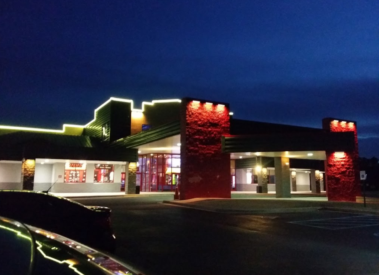 Enjoy Both Indoor And Outdoor Activities At Insanity Complex, An ...