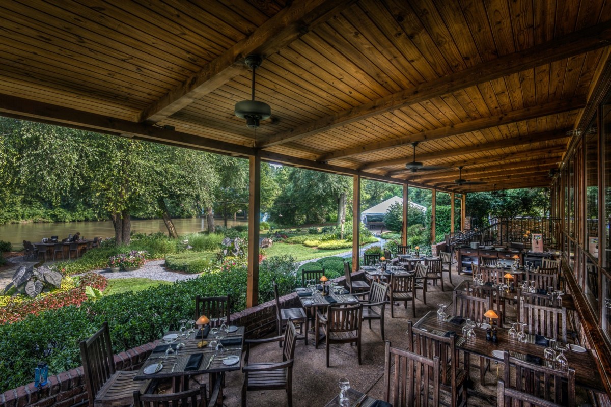 Dine Along The Chattahoochee River At Canoe Restaurant In Georgia