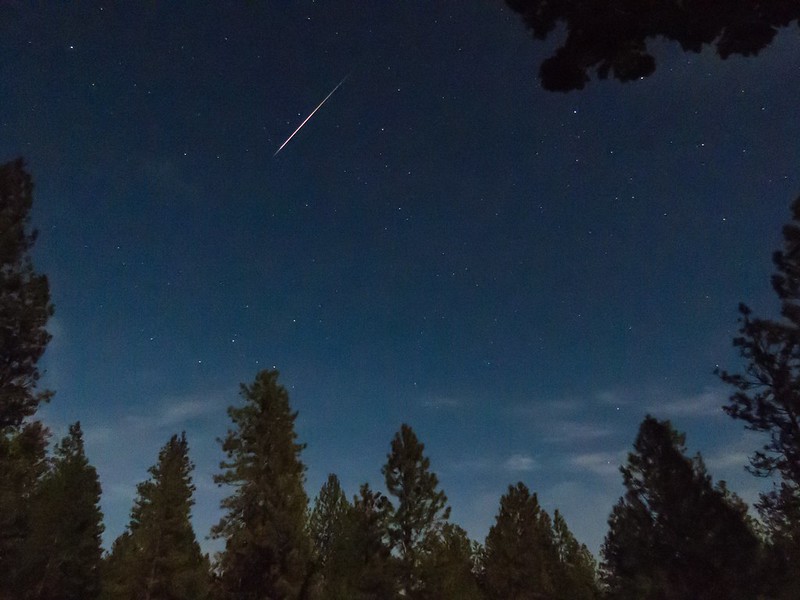 This Year, The Lyrids Meteor Shower Above Colorado Will Peak On Earth ...