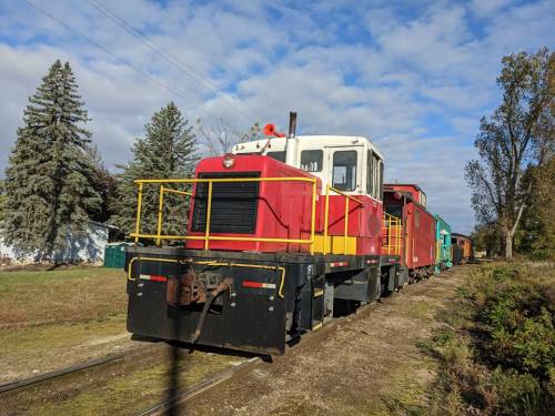 Enjoy These Stunning Scenic Train Rides In Michigan
