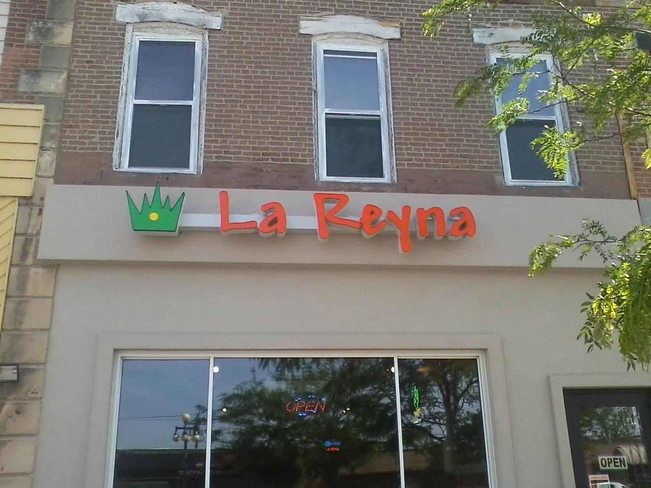 La Reyna Is The Queen Of Chips And Salsa In Small Town Iowa