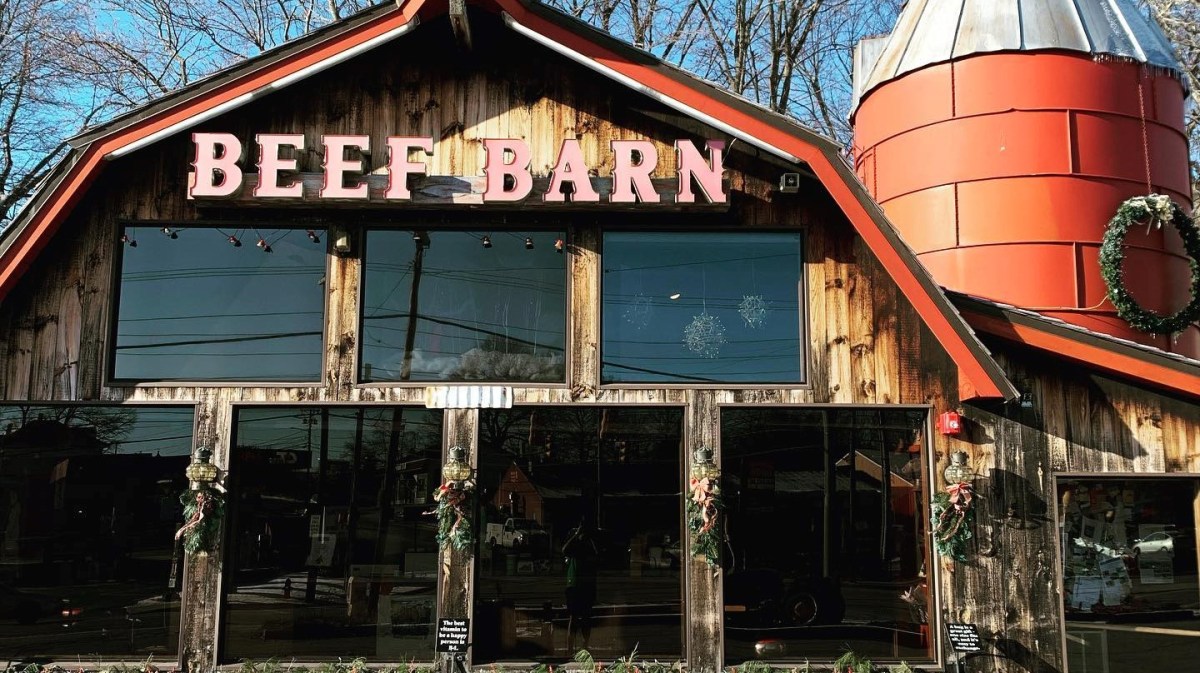 Beef Barn In Rhode Island Will Make You Feel Like You're On A Farm