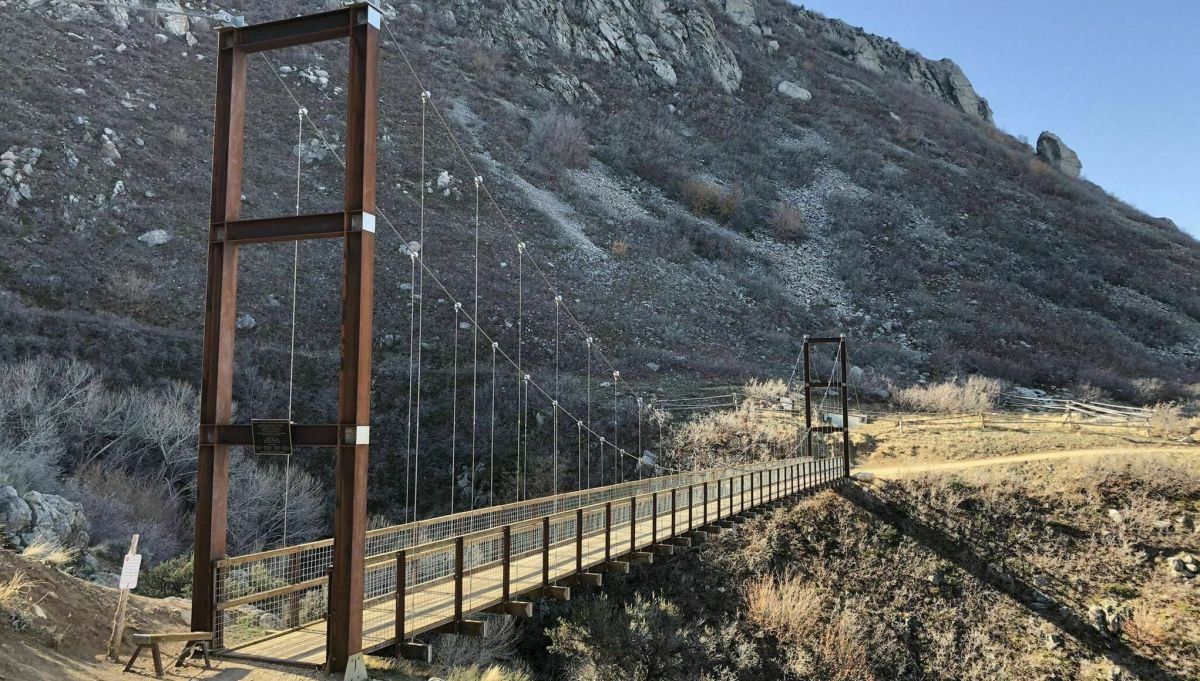 The Bear Canyon Suspension Bridge In Utah Spans 185 Feet