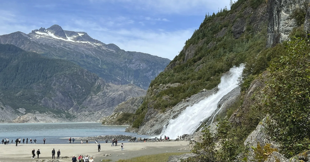 7 Easy and Beautiful Spring Hikes in Alaska Everyone Will Love