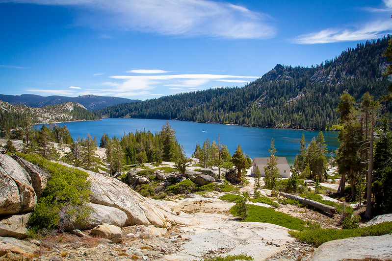 This Exhilarating Hike Takes You Along The Most Crystal Blue Lake In ...