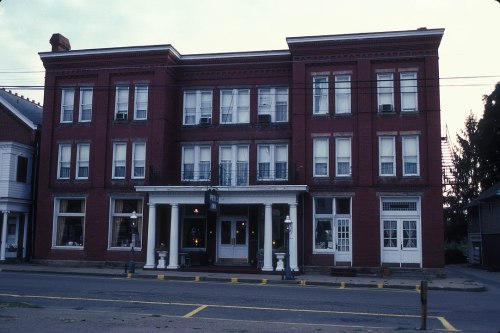 West Virginia's Wells Inn In Sistersville Is A Historic, Haunted Hotel