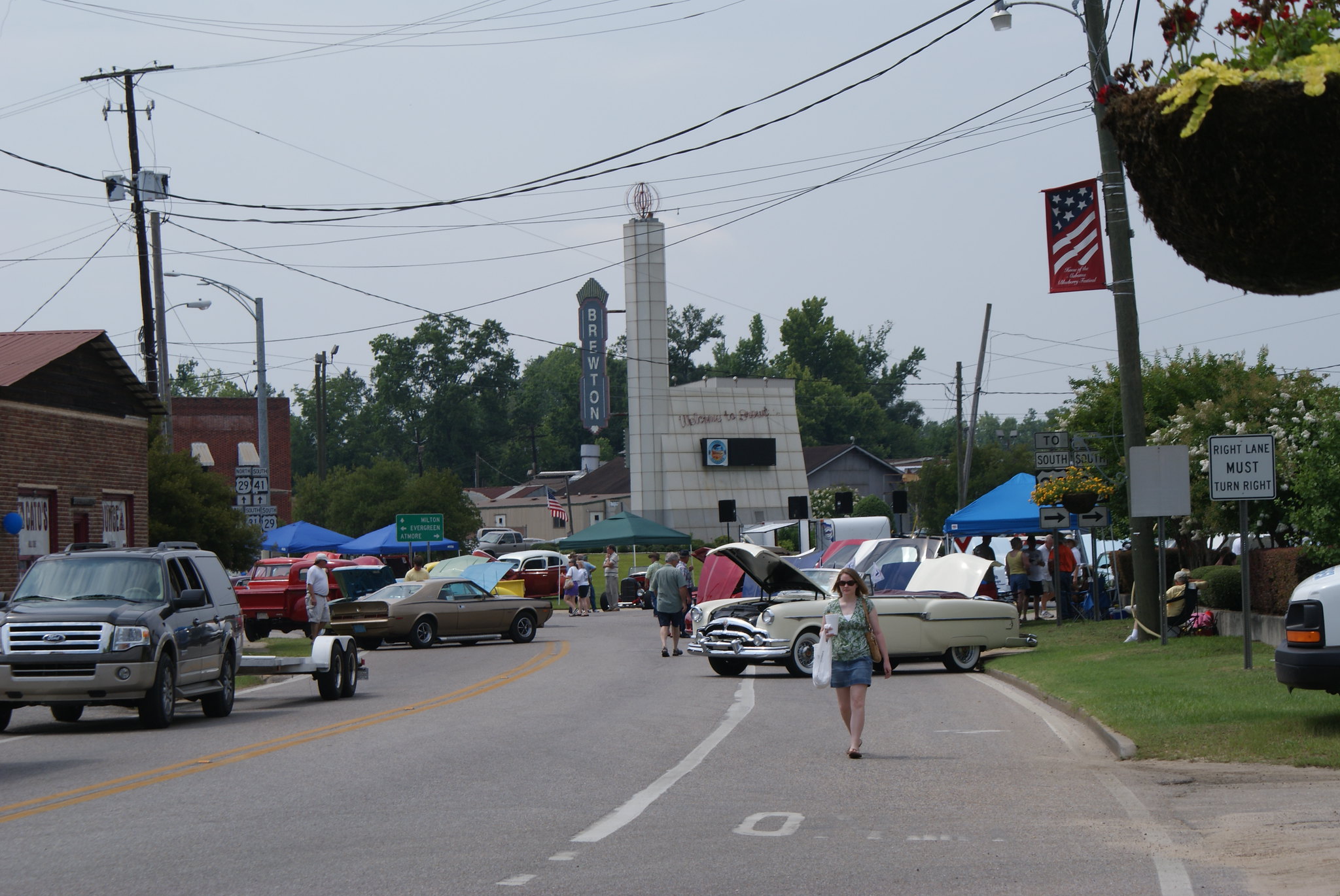 The Alabama Blueberry Festival In The Small Town Of Brewton Celebrates ...