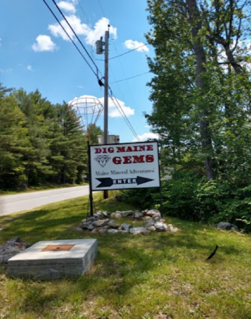 Grab A Shovel And Go Digging For Gems At Dig Maine Gems