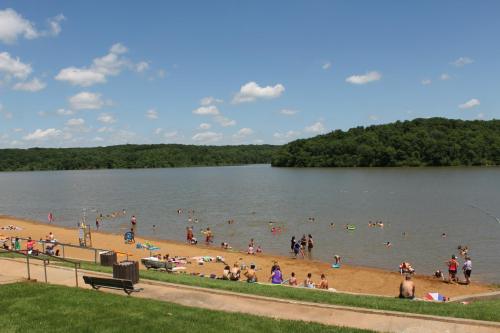 Make A Splash At These 6 Beaches In Missouri This Summer