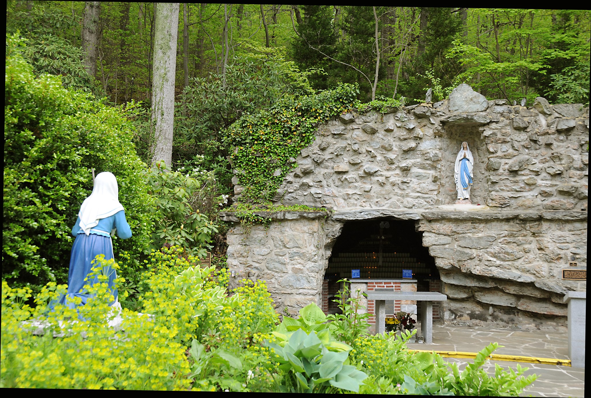 Maryland’s Grotto, National Shrine Grotto of Our Lady of Lourdes, Is A ...