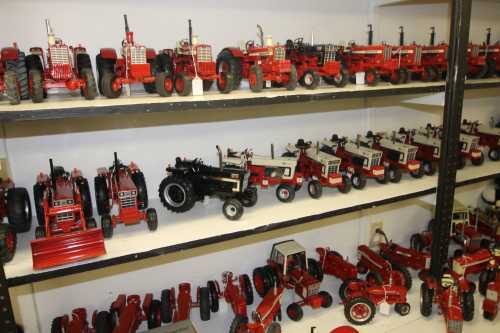 The Largest Farm Toy Store In Iowa Has More Than 10,000 Toys